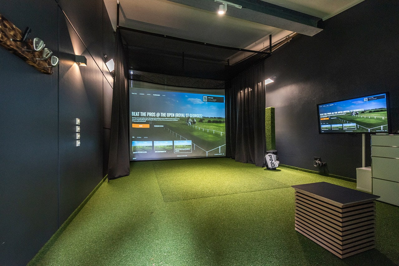 Teaching Bay | Indoor Golf Partner